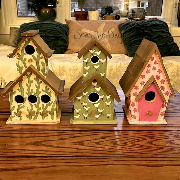 Handcrafted | Accents | Set Of 3 Handpainted Wooden Birdhouses | Poshmark